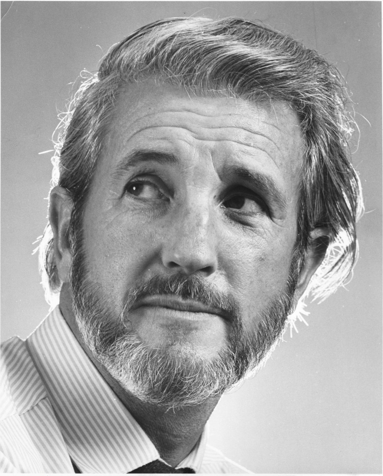 Packing A Punch – The Theatrical Illustrations of William ‘Bill’ Hewison